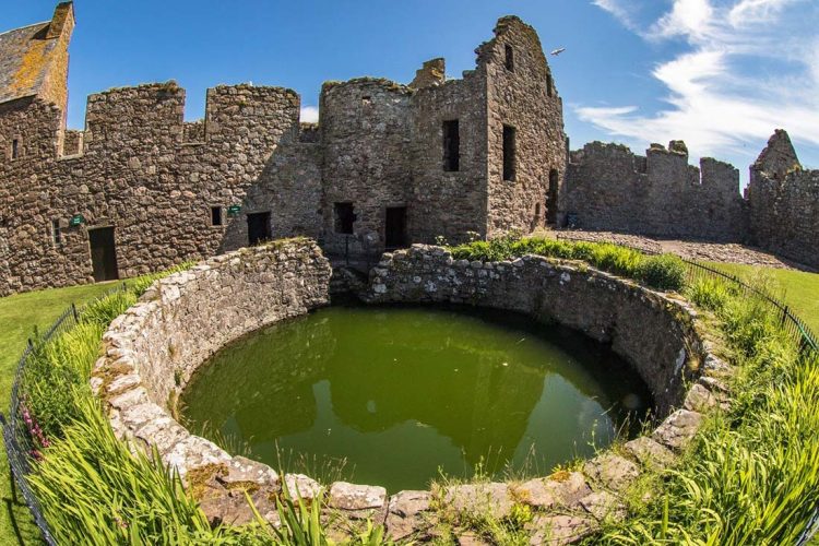 Dunnottar Castle - Europe's Castles