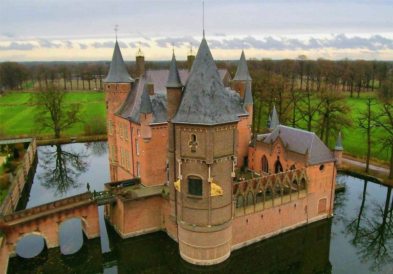 Heeswijk Castle - Europe's Castles