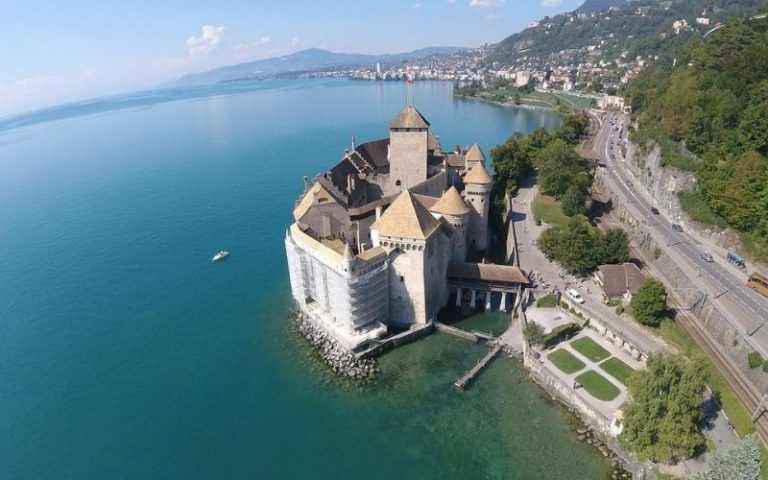Chillon Castle - Europe's Castles